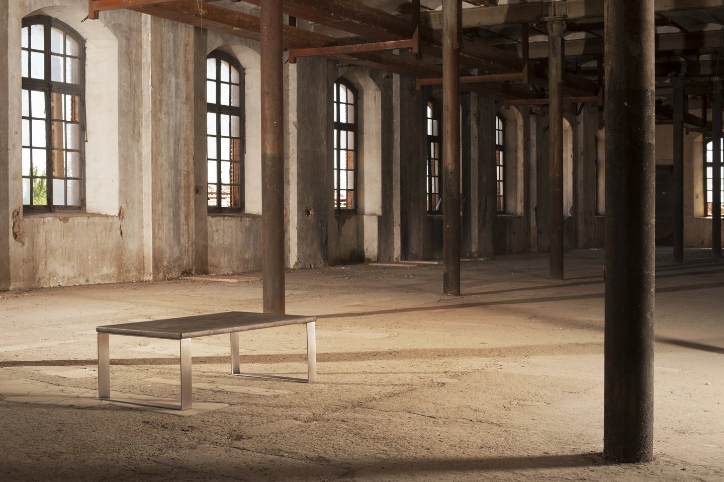 Mesa Lineum - Pintores en Manzanares